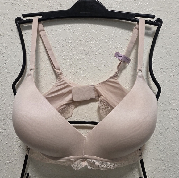 Maidenform | Intimates & Sleepwear | Maidenform Lift Wireless Bra 38d ...